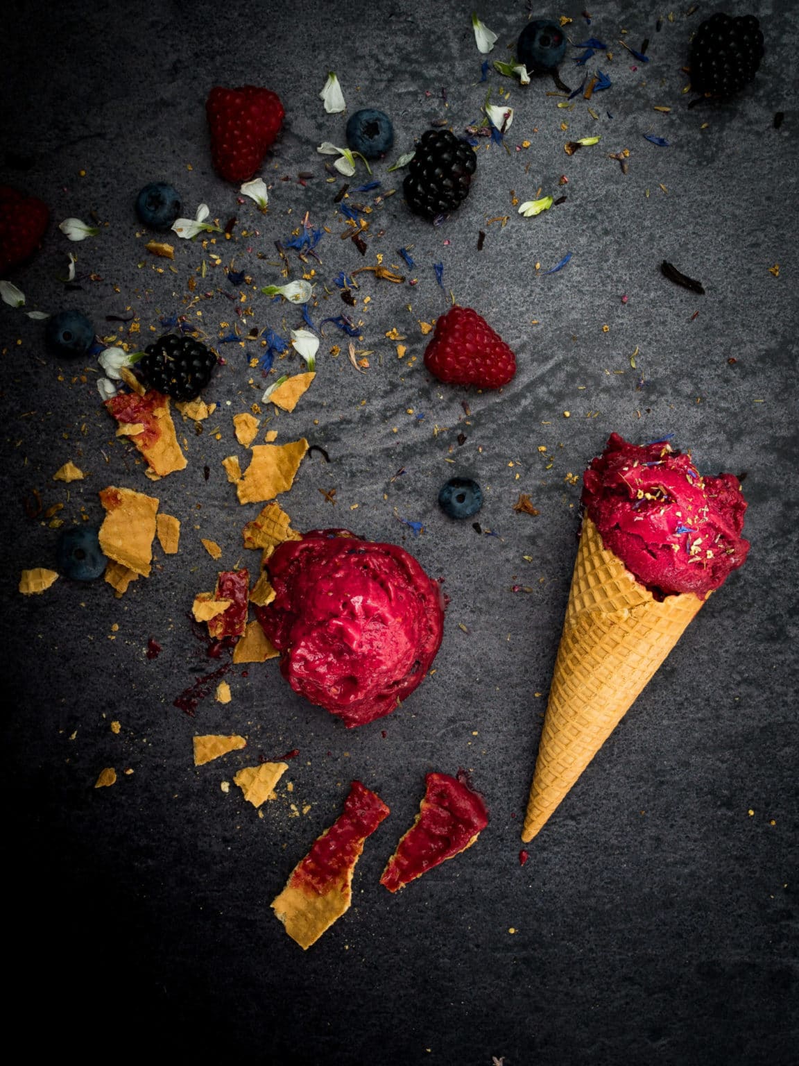 Veganes Eis selber machen. Eis Rezept mit und ohne Eismaschine.